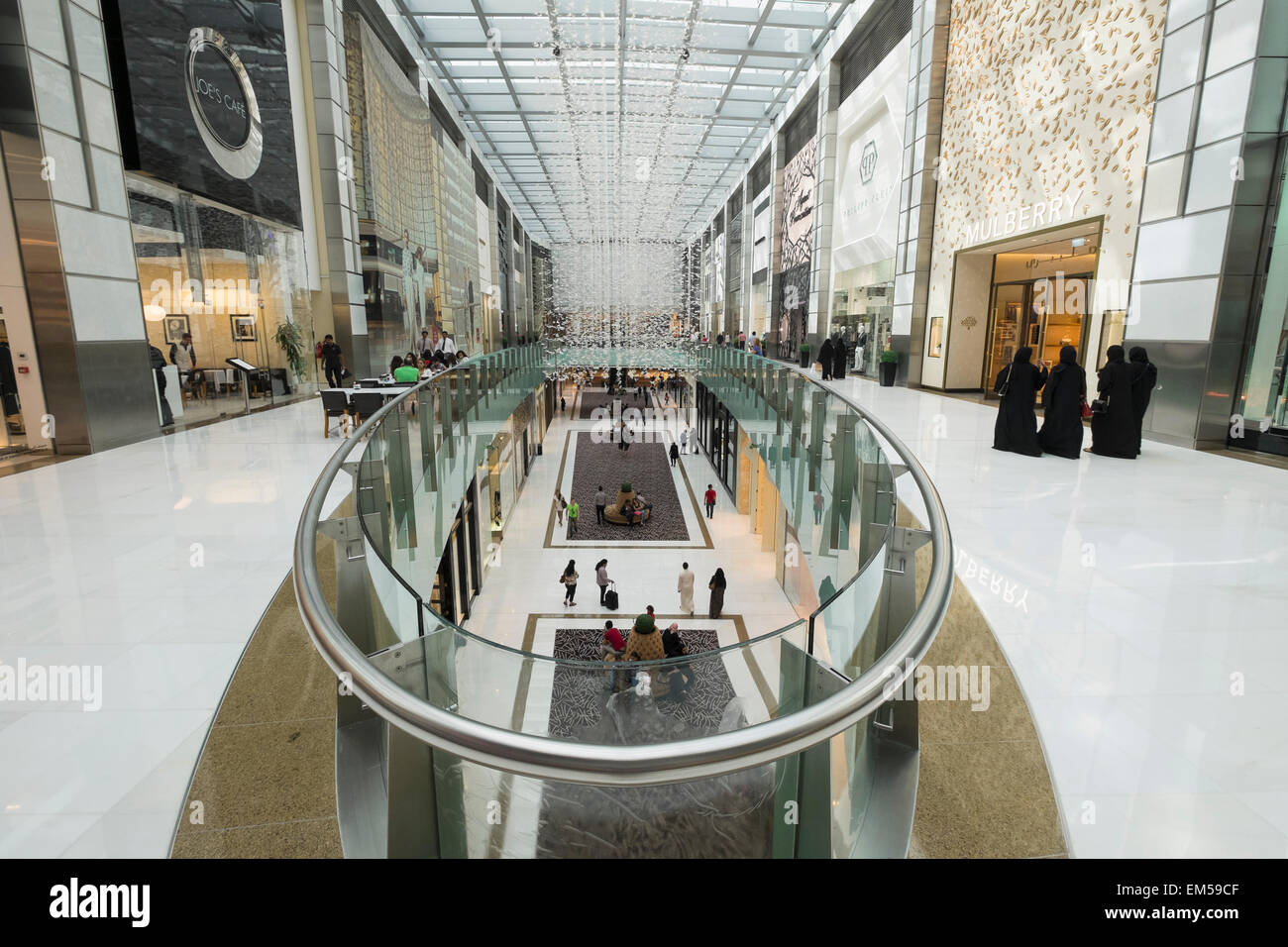 The dubai mall atrium fashion hi-res stock photography and images - Alamy