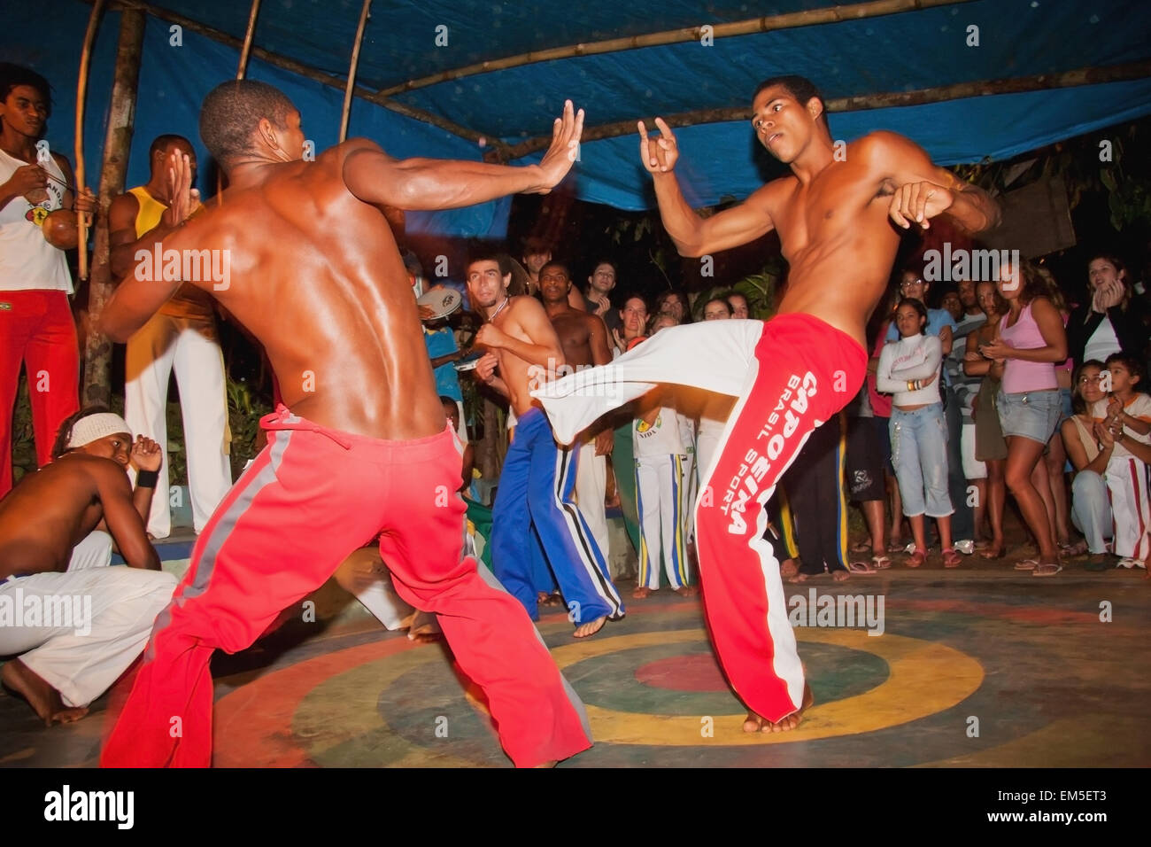 Brazil, Bahia, Itacare, Young people practicing Brazilian dance and ...