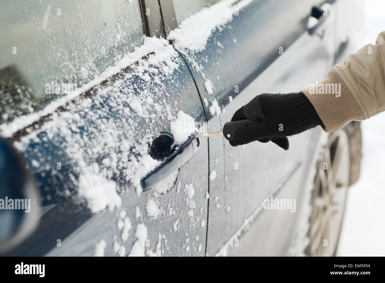 Hand opening car hi-res stock photography and images - Alamy