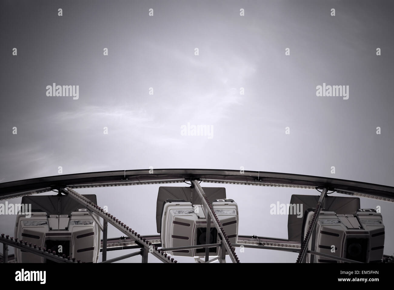 Empty Ferris wheel Stock Photo - Alamy