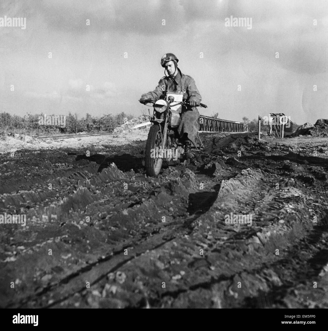 Dispatch rider hi-res stock photography and images - Alamy