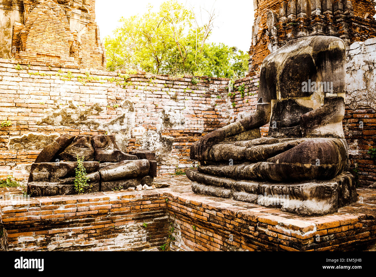 broken Buddha at Ayuttaya, Thailand Stock Photo - Alamy
