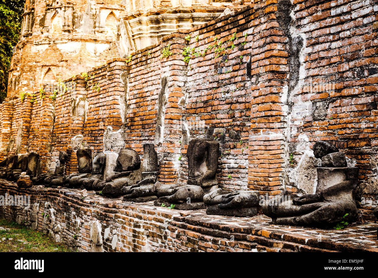 broken Buddha at Ayuttaya, Thailand Stock Photo - Alamy
