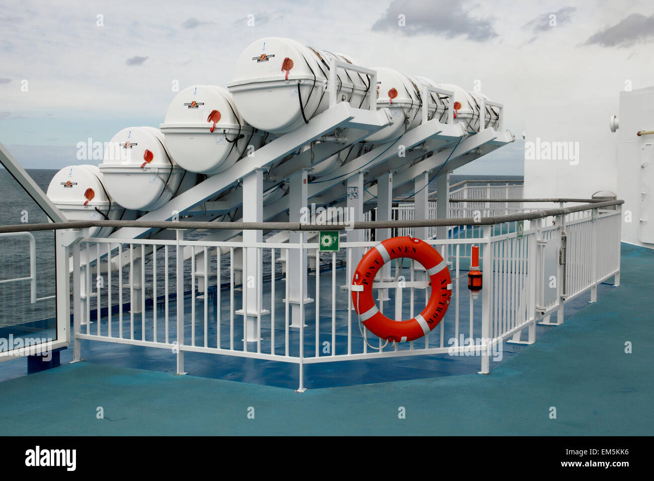 Liferaft Stock Photos & Liferaft Stock Images - Alamy