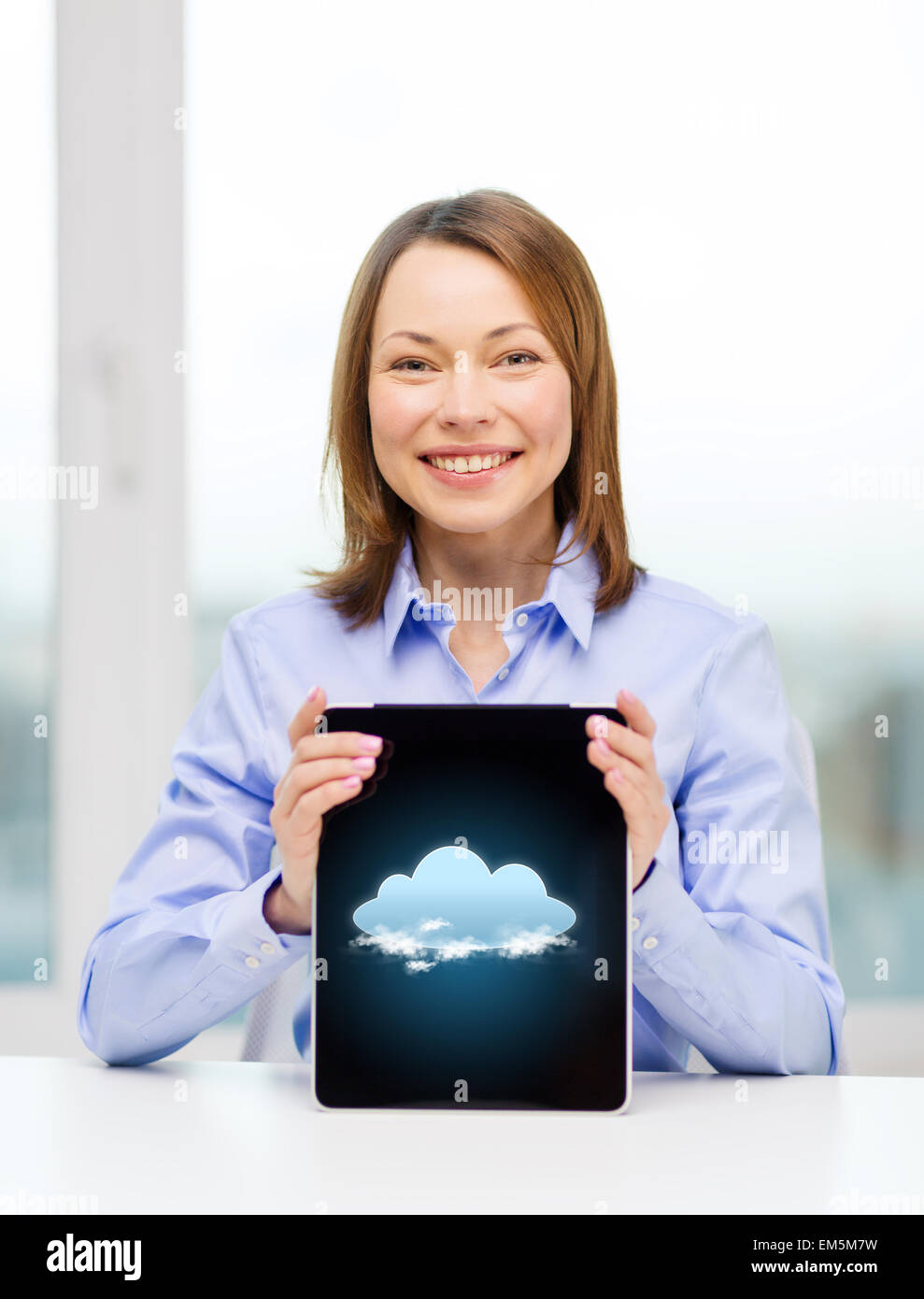 Cloud computing tablet workplace hi-res stock photography and images ...