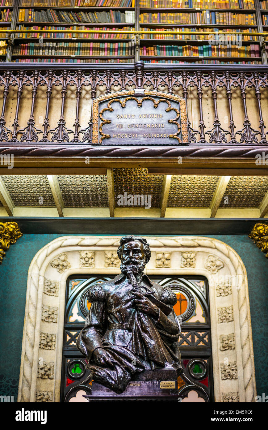 Portugues hi-res stock photography and images - Alamy