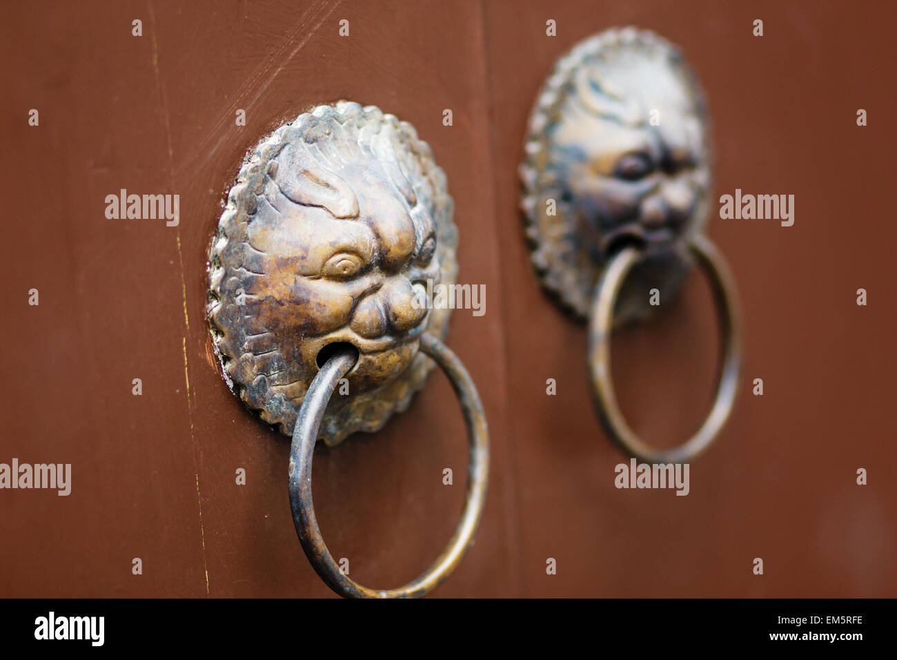 Chinese door handle Stock Photo - Alamy