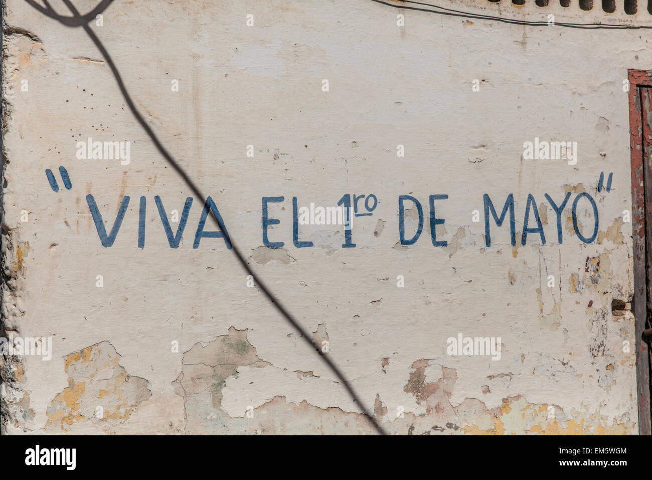 Viva el 1ro de Mayo revolutionary slogan on a wall in Cuba Stock Photo ...
