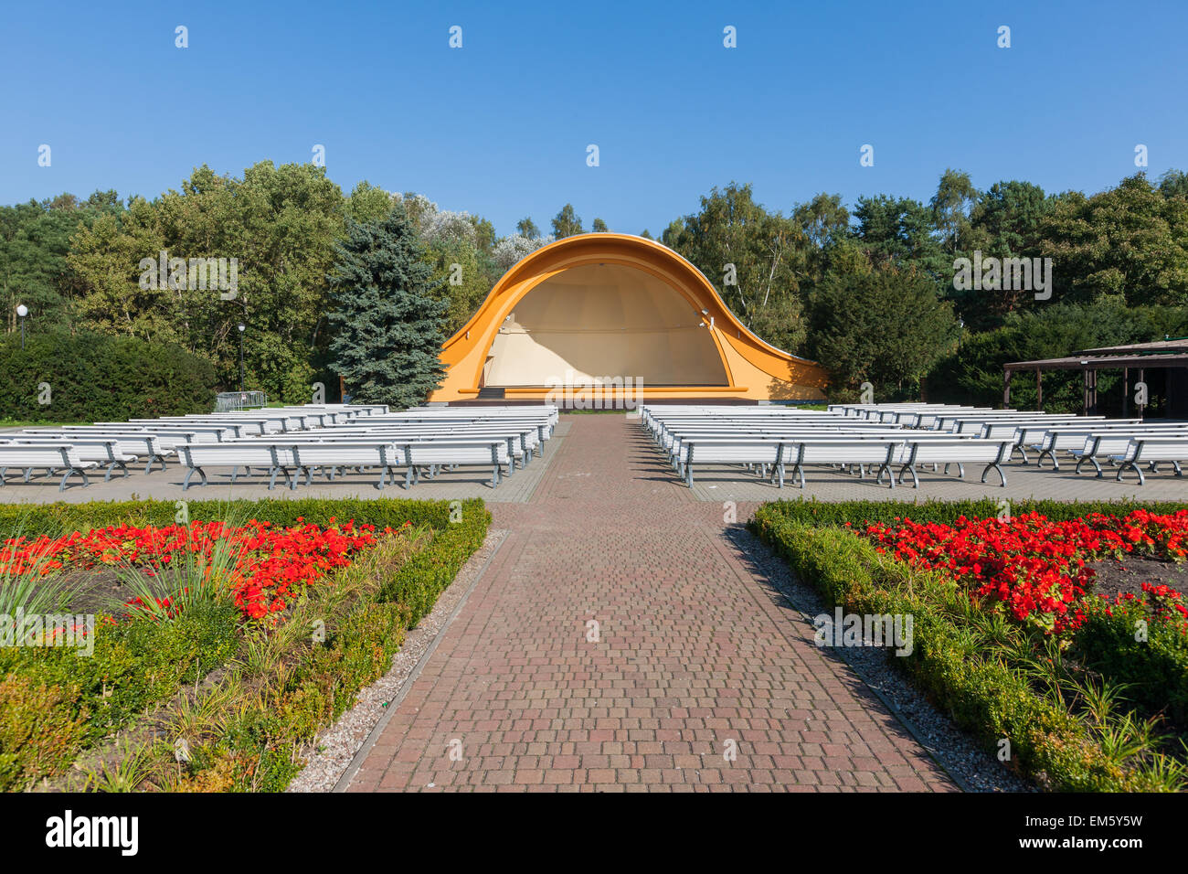 Concert shell hi-res stock photography and images - Alamy