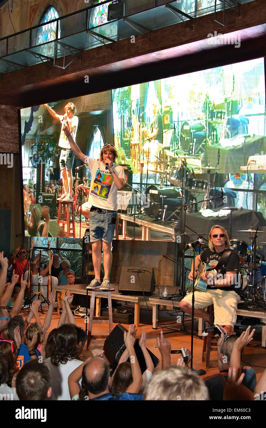 Mickie krause performing live megapark hi-res stock photography and ...