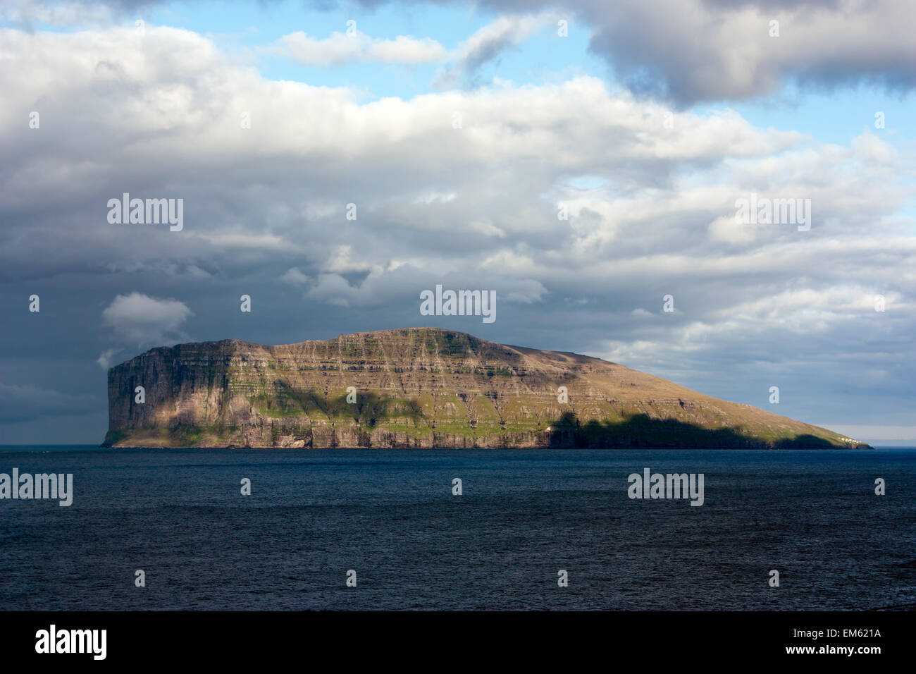 Faroe fugloy sea hi-res stock photography and images - Alamy