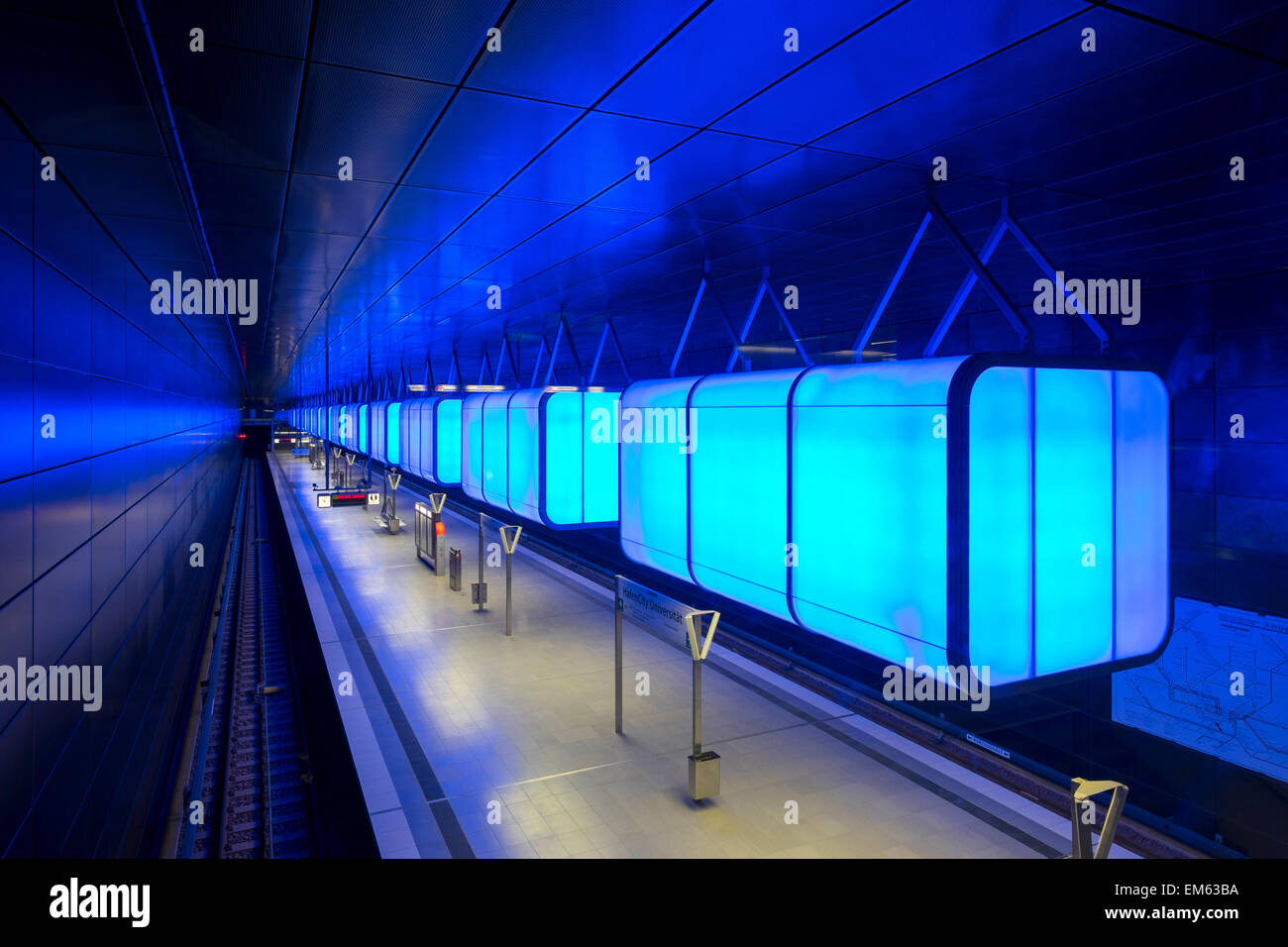 U4 hi-res stock photography and images - Alamy