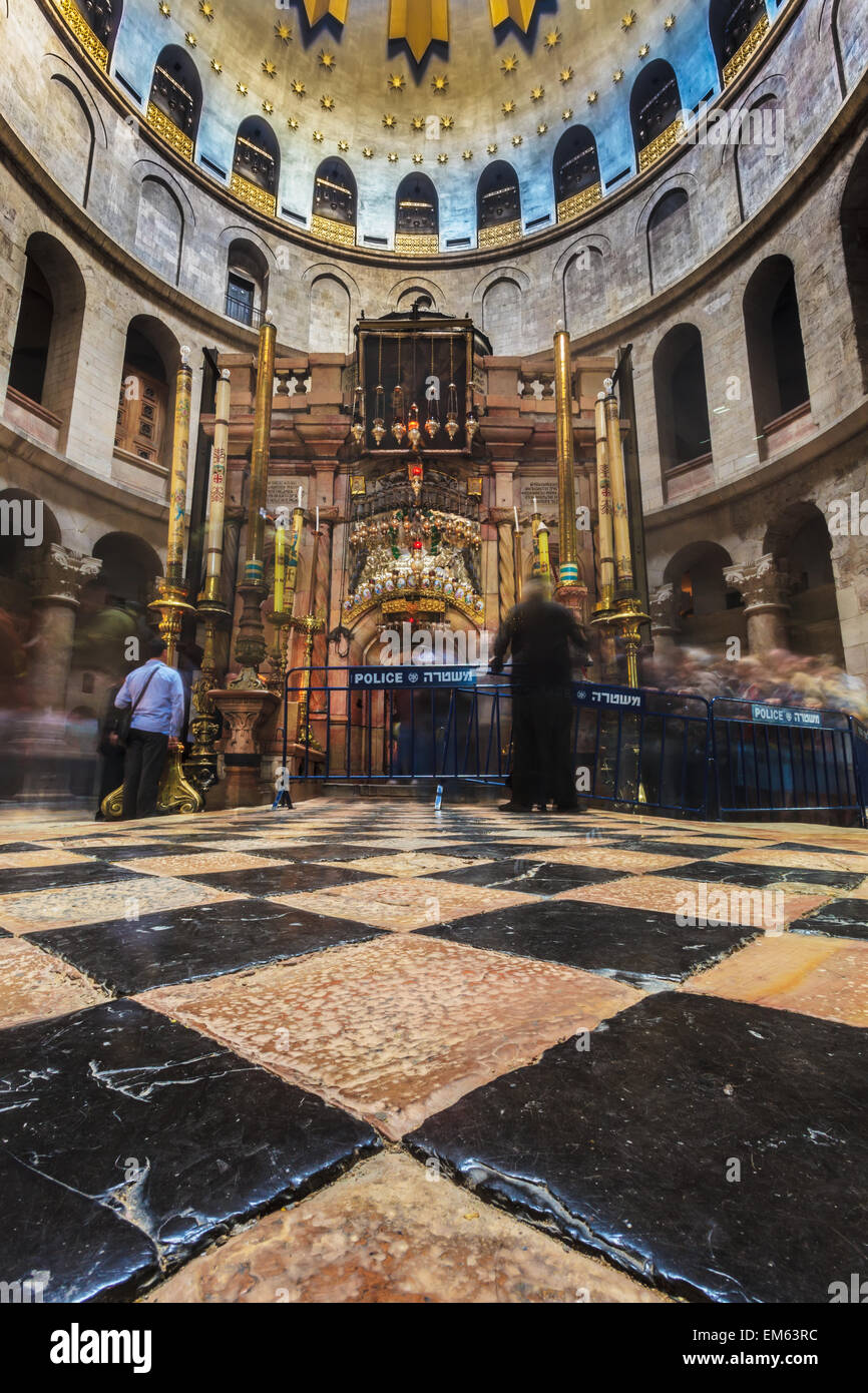 Church Of The Holy Sepulchre Golgotha Stock Photos & Church Of The Holy ...