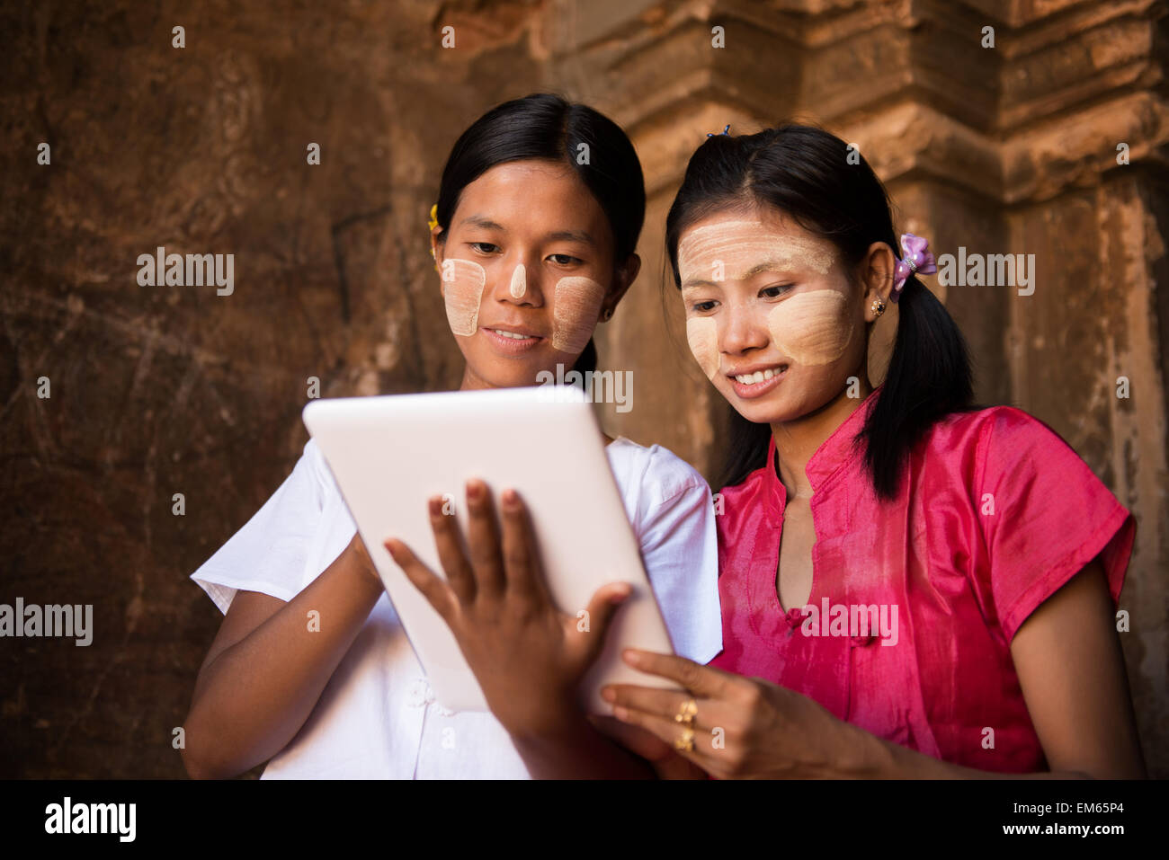 Tablet technology myanmar hi-res stock photography and images - Alamy