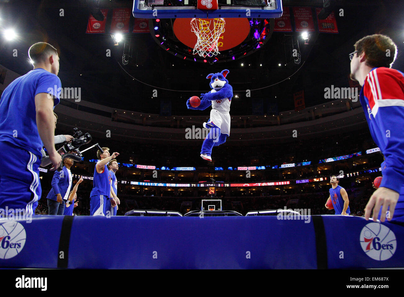 April 15, 2015: Philadelphia 76ers mascot Franklin goes up for the dunk ...
