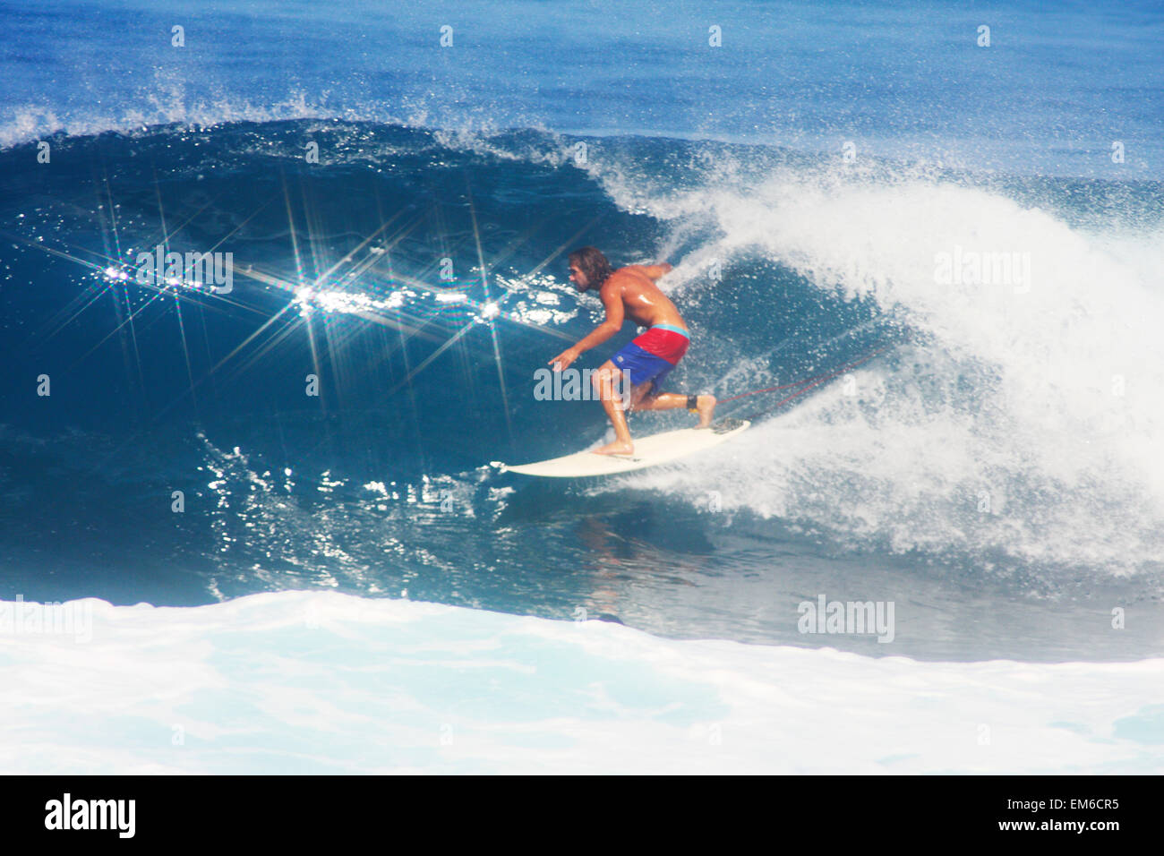 Hawaii, Oahu, North Shore, Pipeline, Surfer, Riding A Wave Stock Photo ...