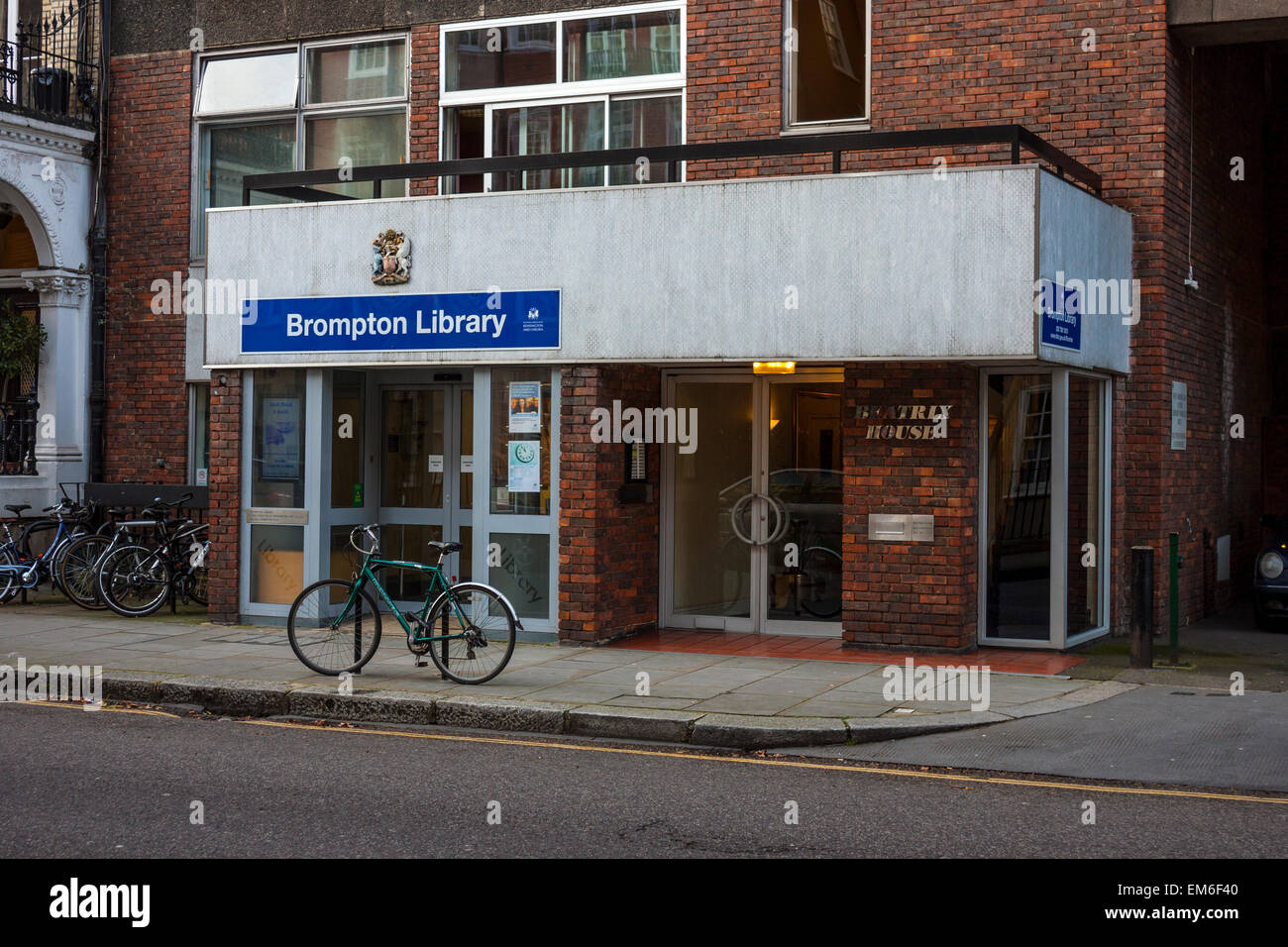 Brompton Library, Old Brompton Road, London Stock Photo - Alamy