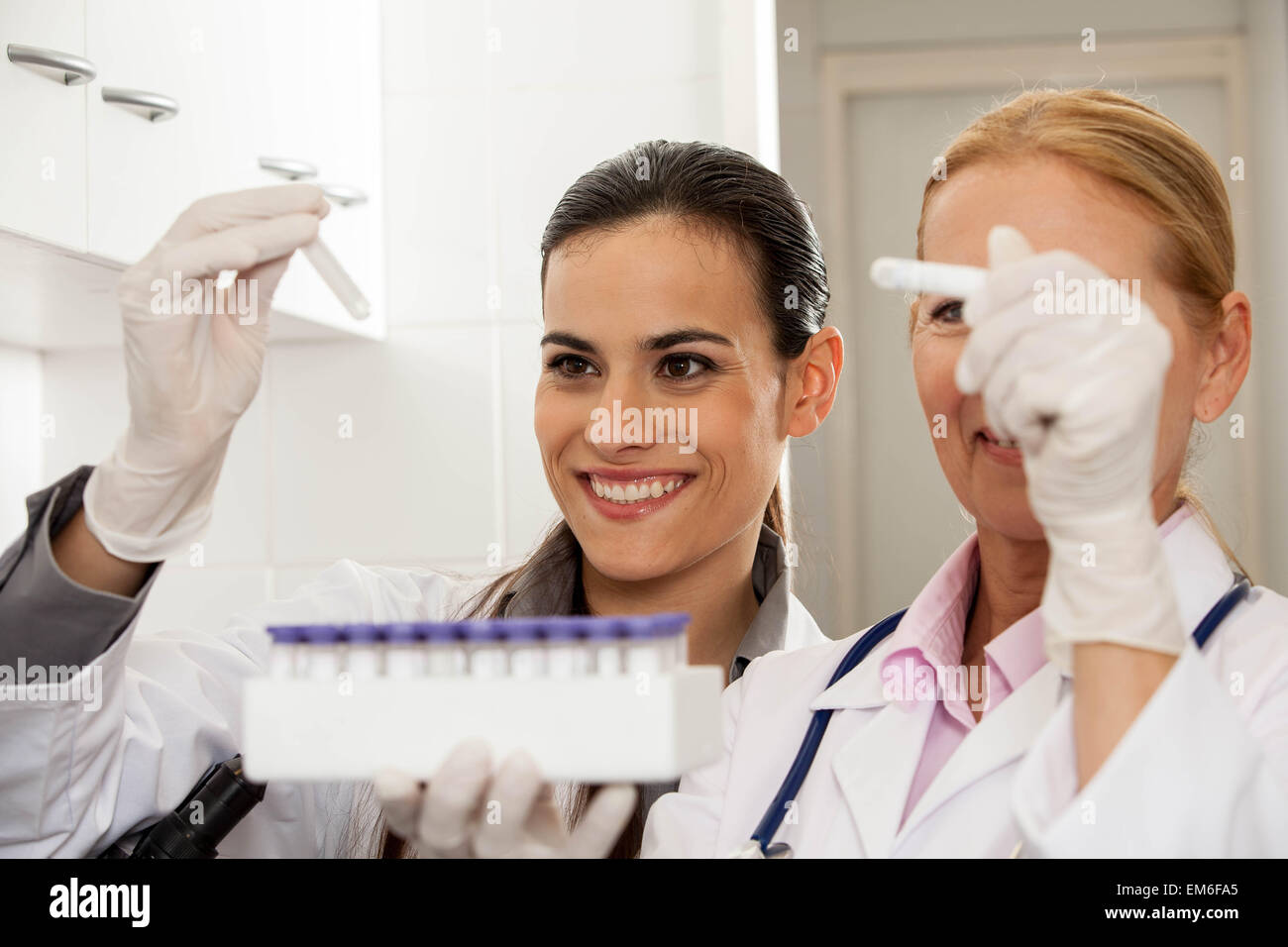 Two scientist women in the laboratory Stock Photo - Alamy