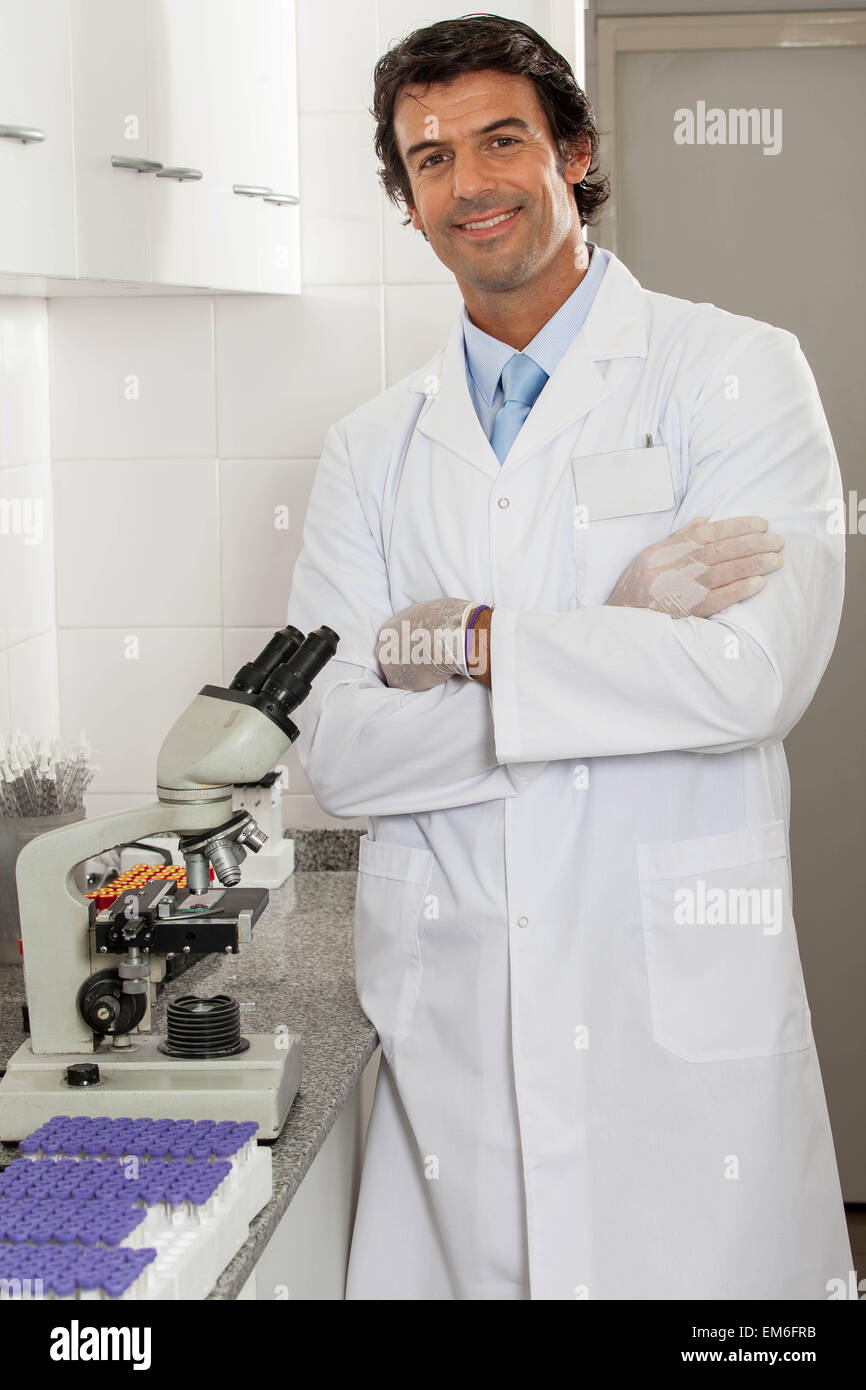 scientist man in the laboratory Stock Photo - Alamy