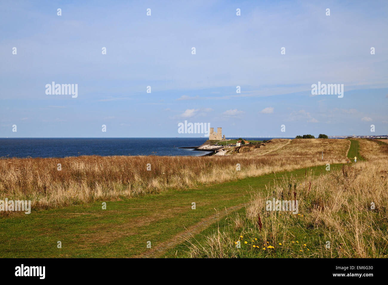 RS 2181. Reculver Country Park, The Oyster Way, Kent, England Stock ...