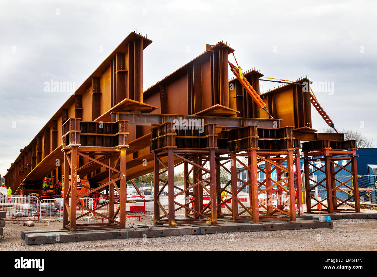 Lifting Steel Girder Beam High Resolution Stock Photography and Images - Alamy