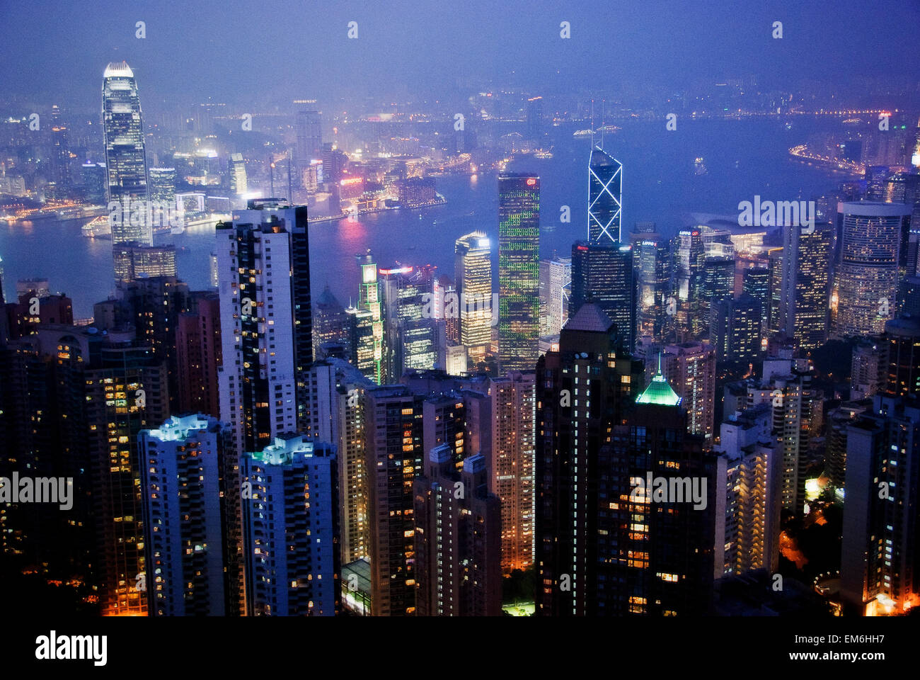 Hong Kong, Central, View Of Hong Kong Cityscape And Kowloon At Dusk ...