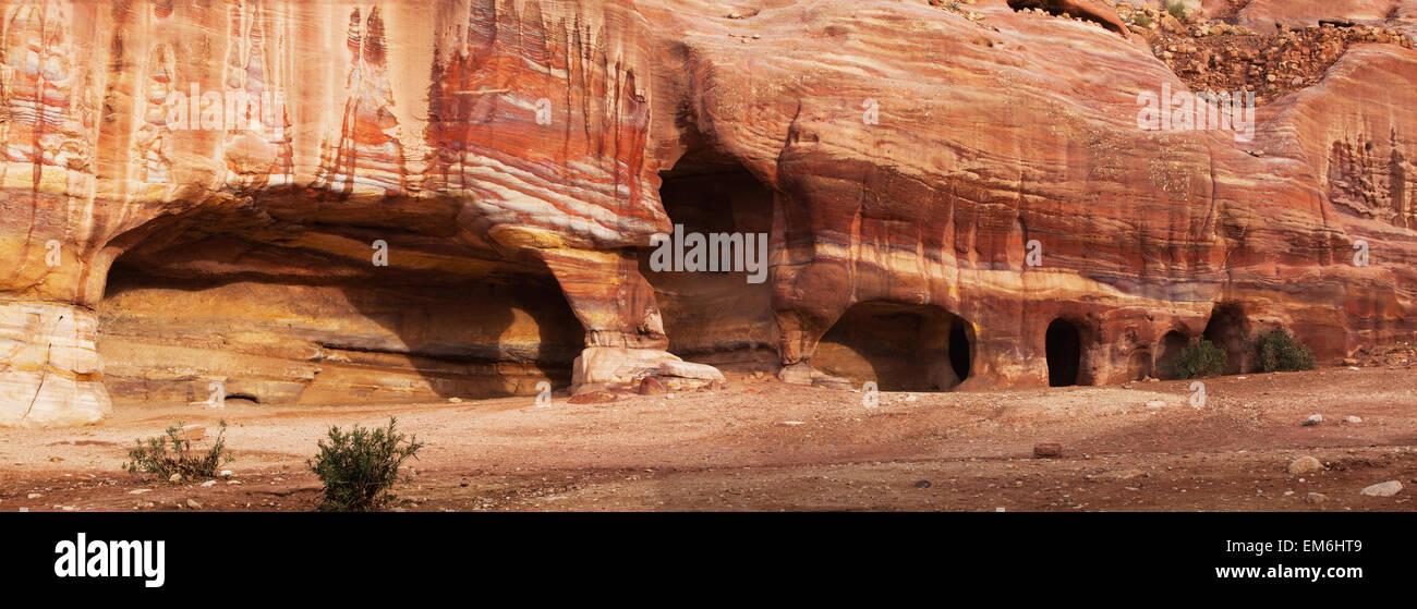 Jordan, Facade of ancient rock buildings; Petra Stock Photo - Alamy
