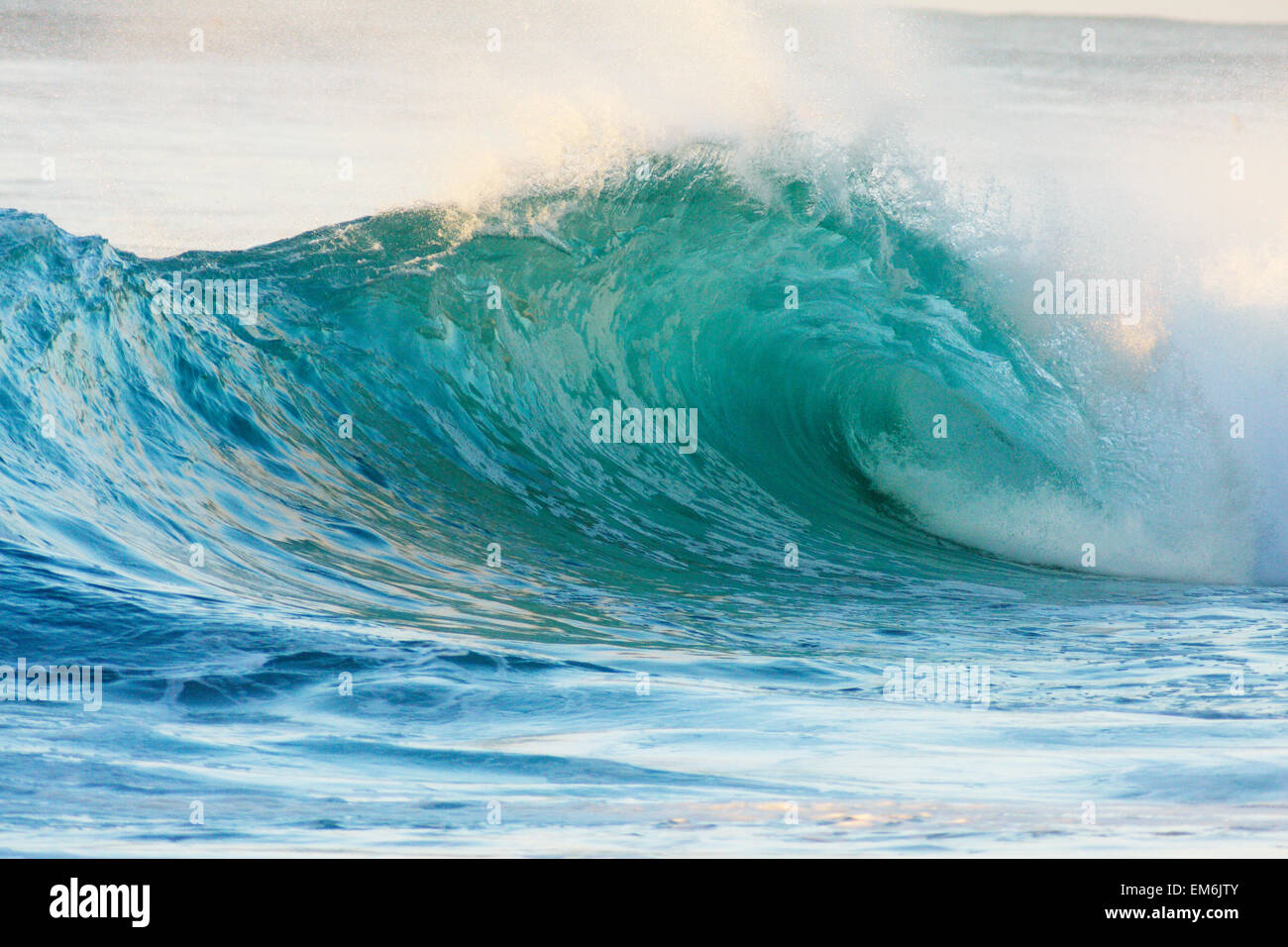 Hawaii, Oahu, Beautiful Wave Breaking Stock Photo - Alamy