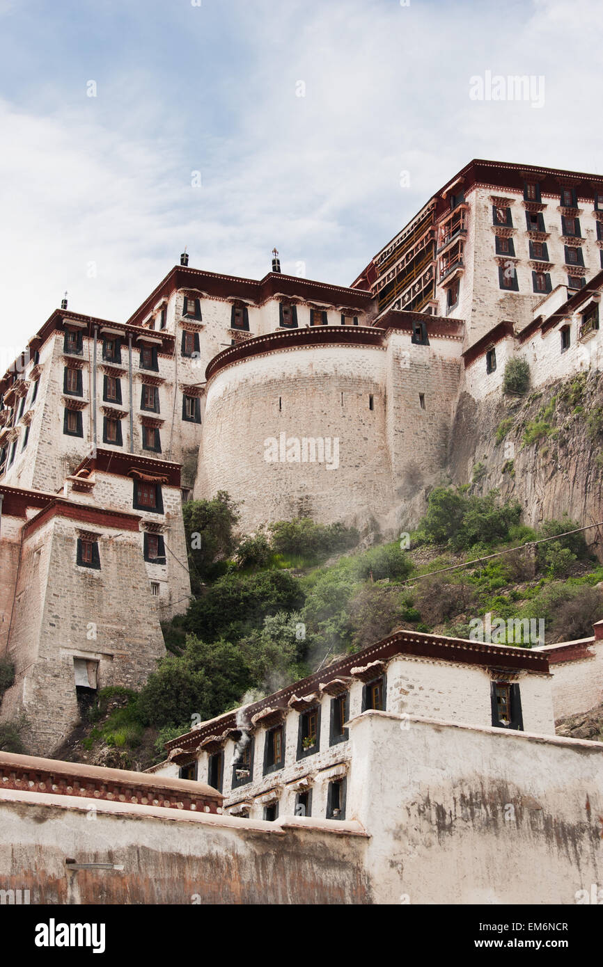 Buildings on a hillside; China Stock Photo - Alamy
