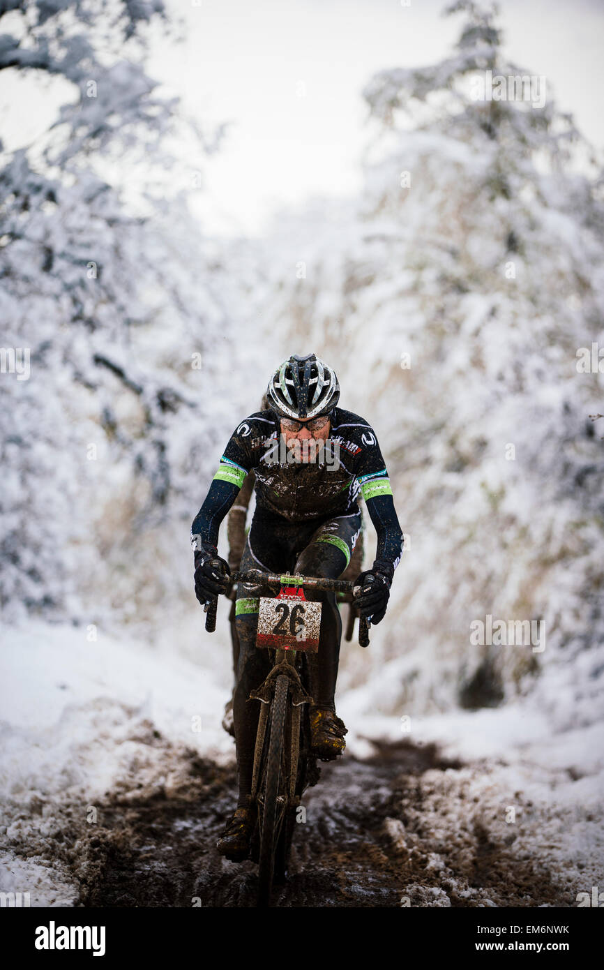 Cyclocross in mud hi-res stock photography and images - Alamy
