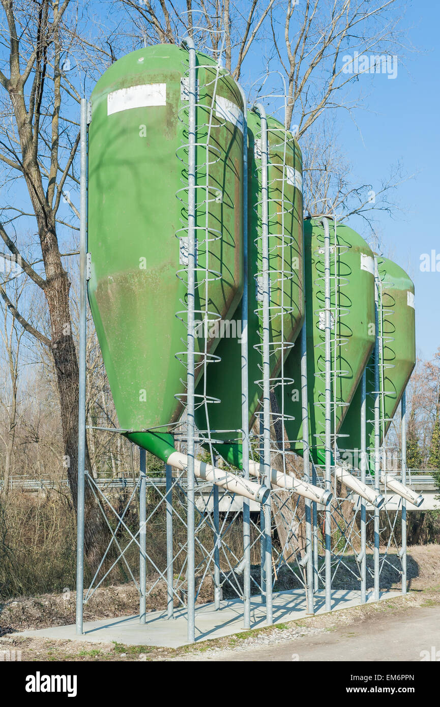 agricultural silos for the storage of feed Stock Photo - Alamy