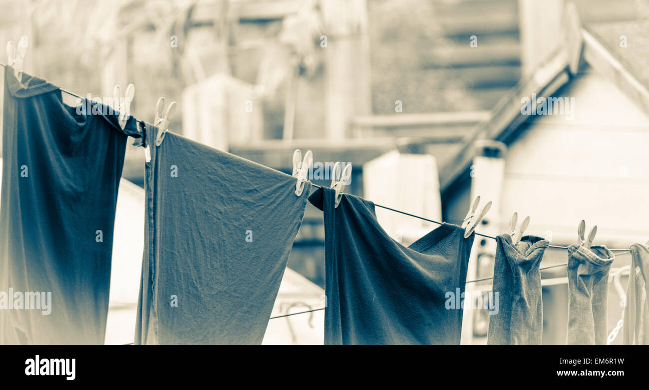 Back garden washing line hi-res stock photography and images - Alamy