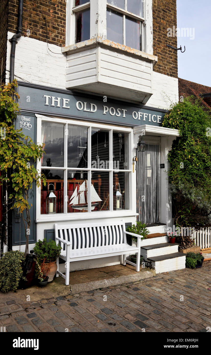 RS 4909. Upnor, Old Post Office in High Street, Medway, Kent, England ...