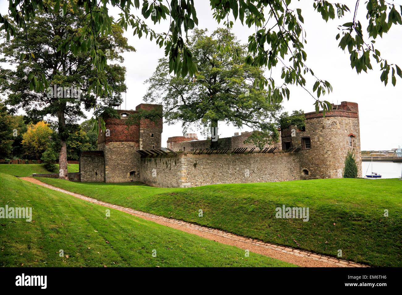 RS 4922. Upnor, Upnor Castle, Medway, Kent, England Stock Photo - Alamy
