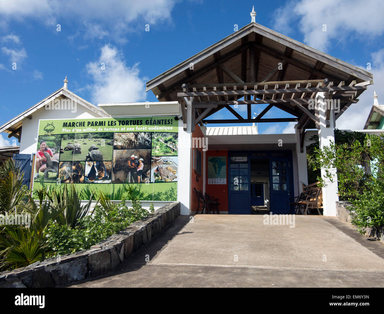 Tortoise island hi-res stock photography and images - Alamy