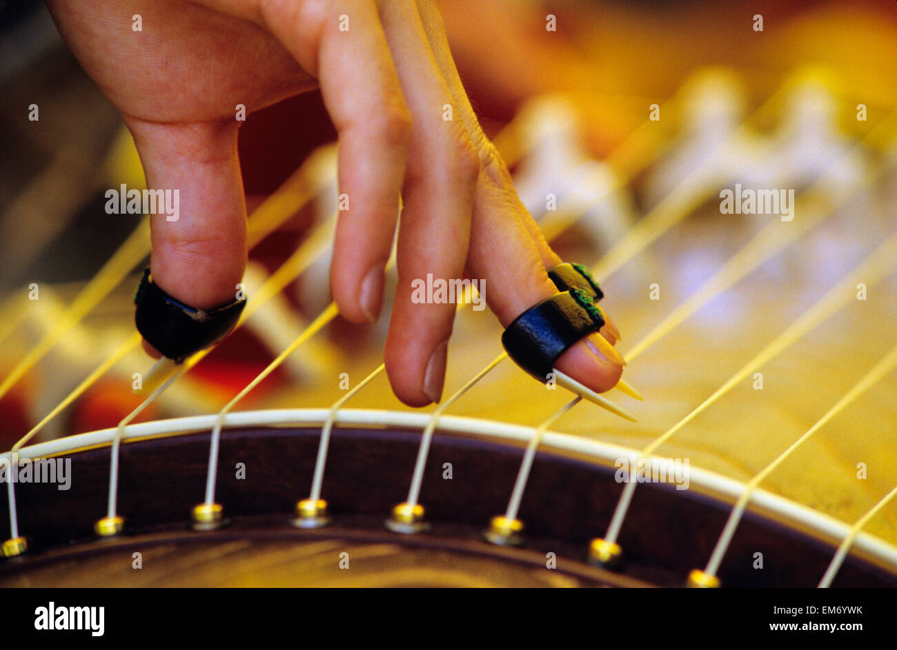 Cliff musical hi-res stock photography and images - Alamy