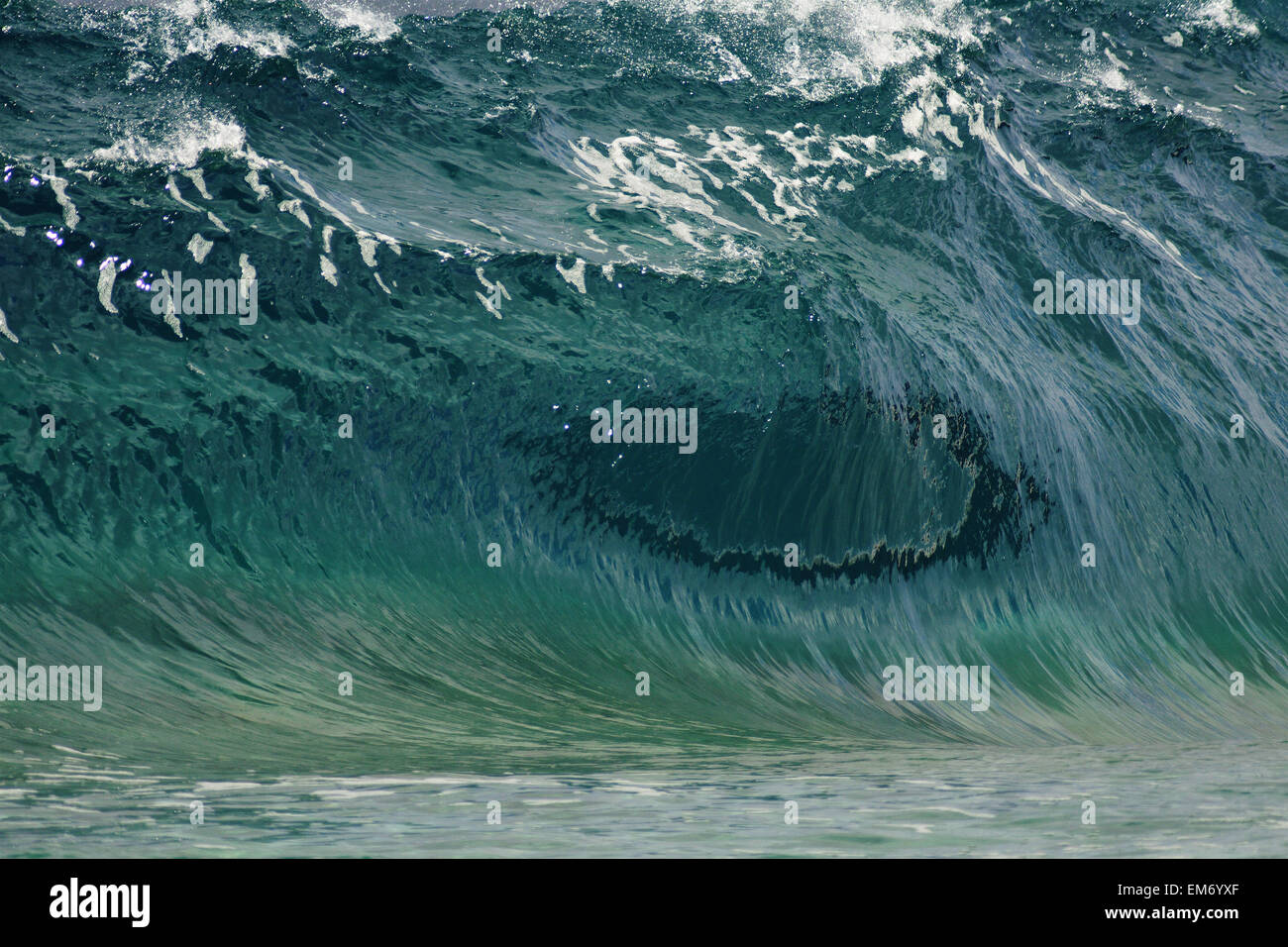 Hawaii, Oahu, North Shore, Beautiful Textures Surface Of A Shorebreak ...