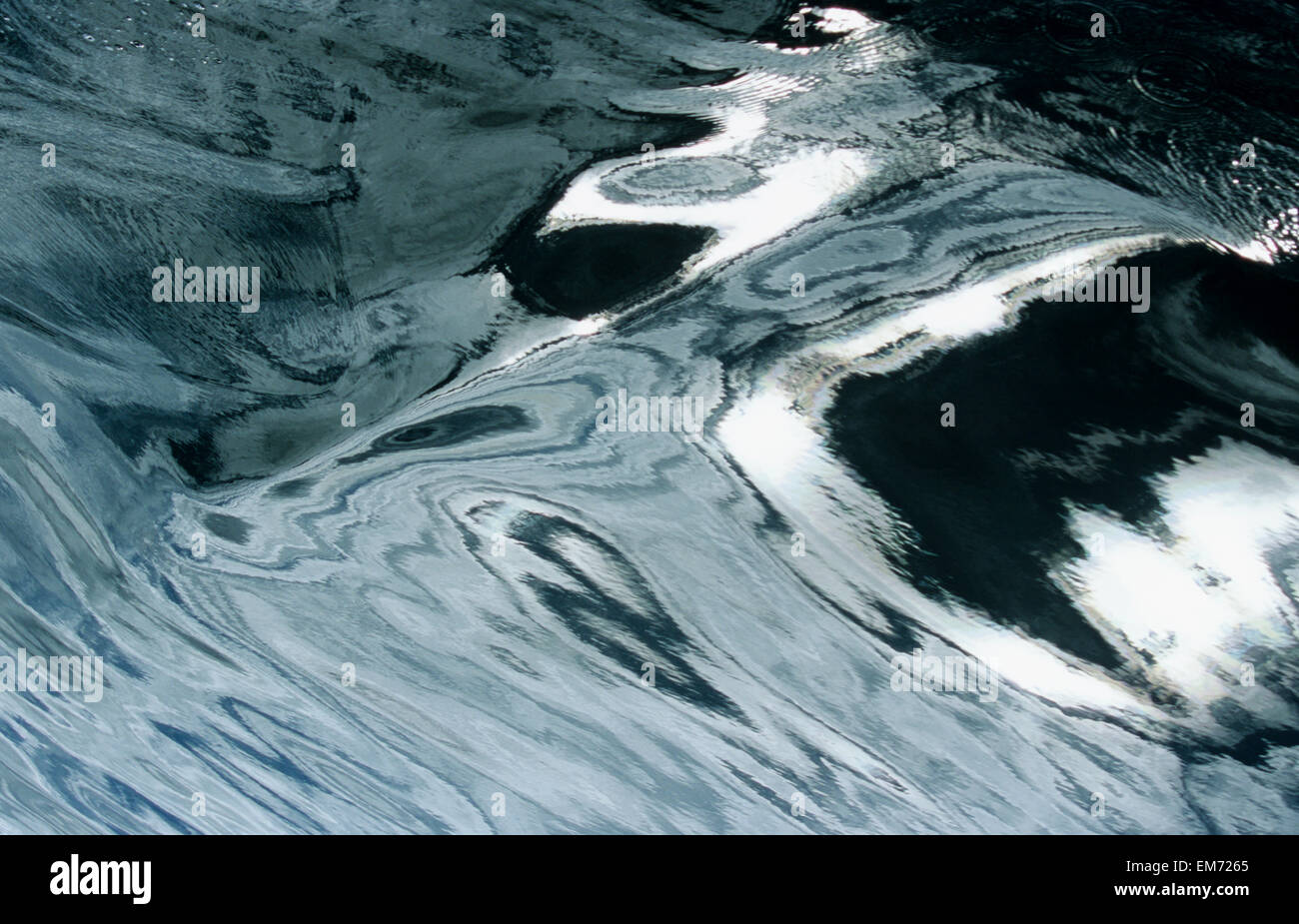 Silvery Formations In Ocean Wave Stock Photo - Alamy