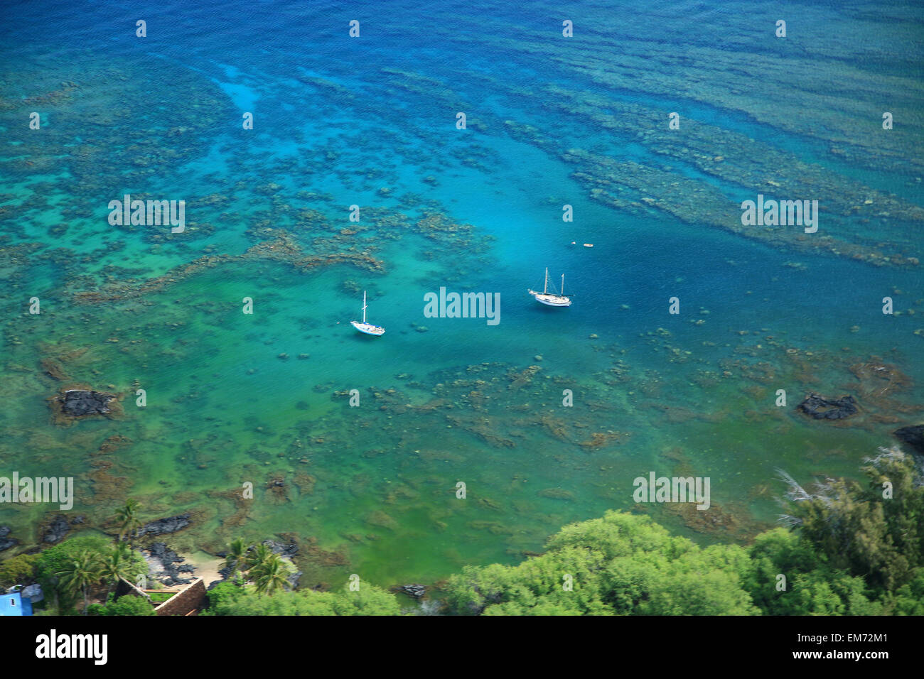 Dive boats at anchor hi-res stock photography and images - Alamy