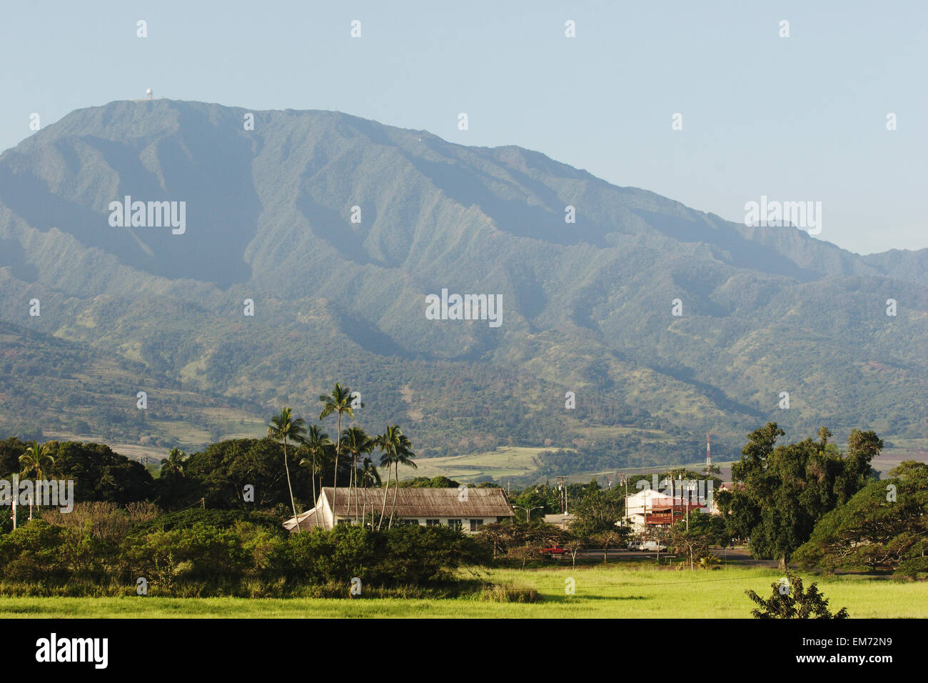Hawaii, Oahu, North Shore, Haleiwa, Tropical Lanscape With House Stock ...
