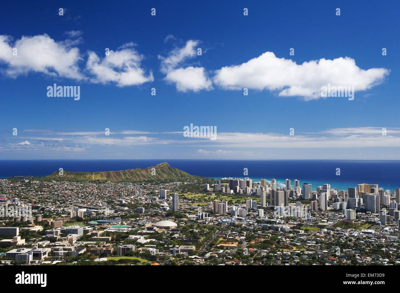 Aerial oahu stadium hi-res stock photography and images - Alamy