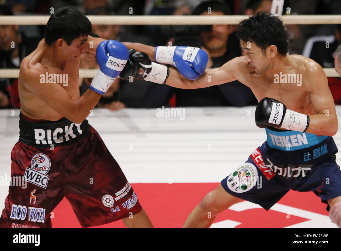 Osaka, Japan. 16th April, 2015. . Shinsuke Yamanaka won by KO after 7 ...