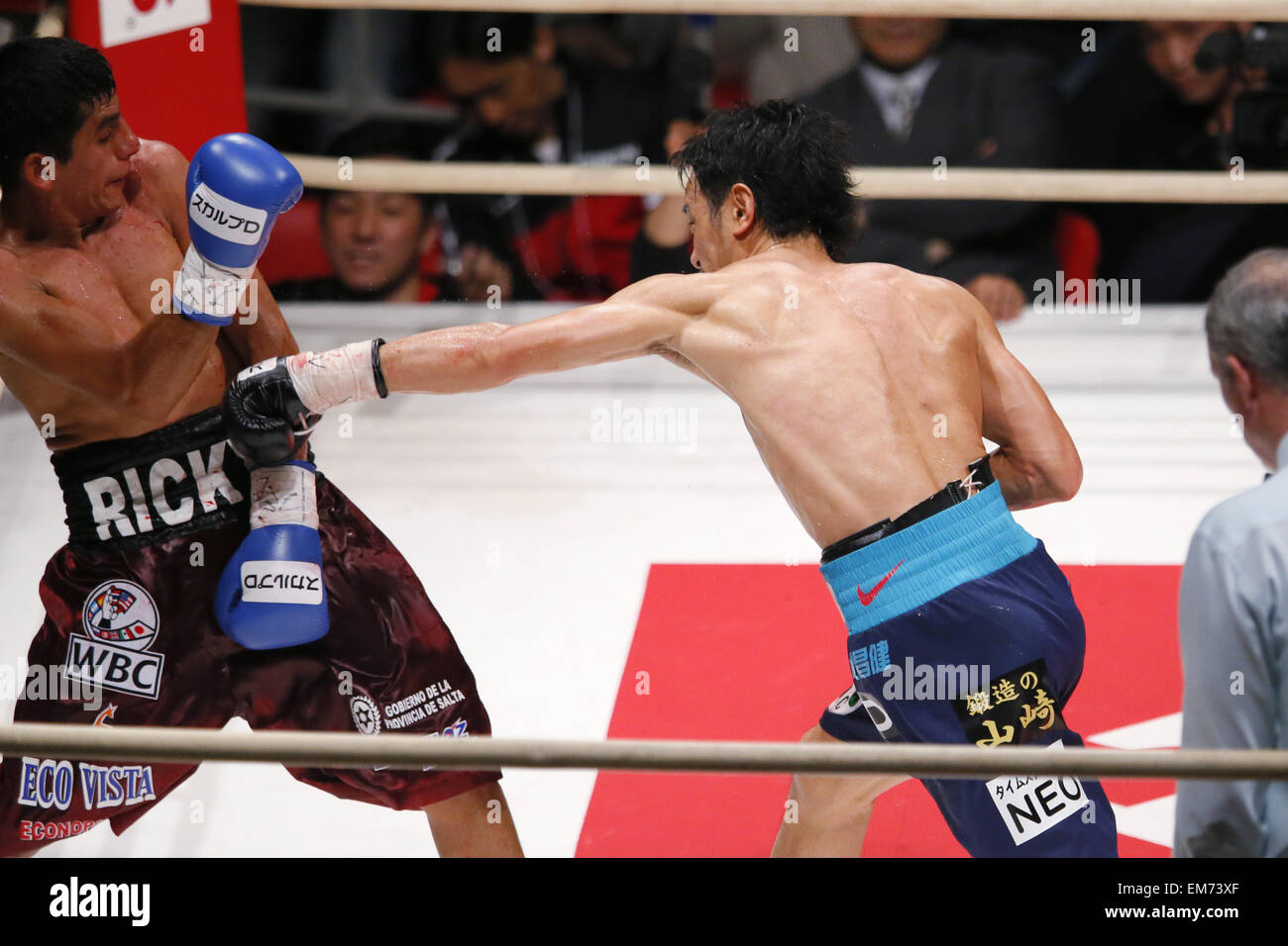 Osaka, Japan. 16th April, 2015. . Shinsuke Yamanaka won by KO after 7 ...