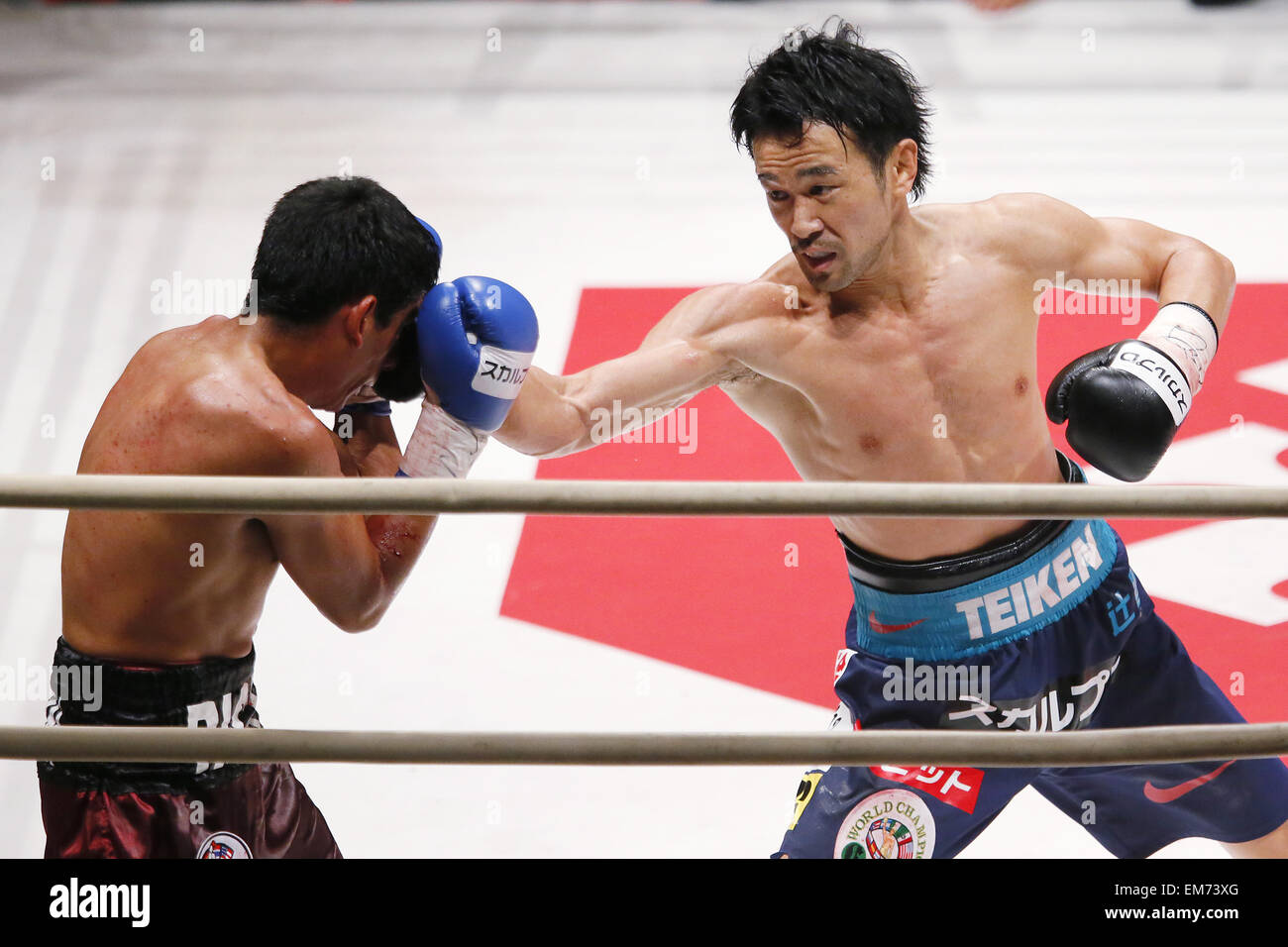 Osaka, Japan. 16th April, 2015. . Shinsuke Yamanaka won by KO after 7 ...