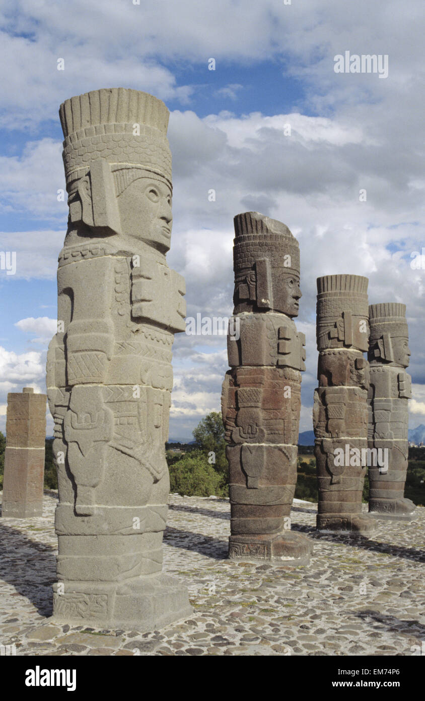 Mexico, Tula, Stone sculptures lined up in row; Toltec Ruins Stock ...