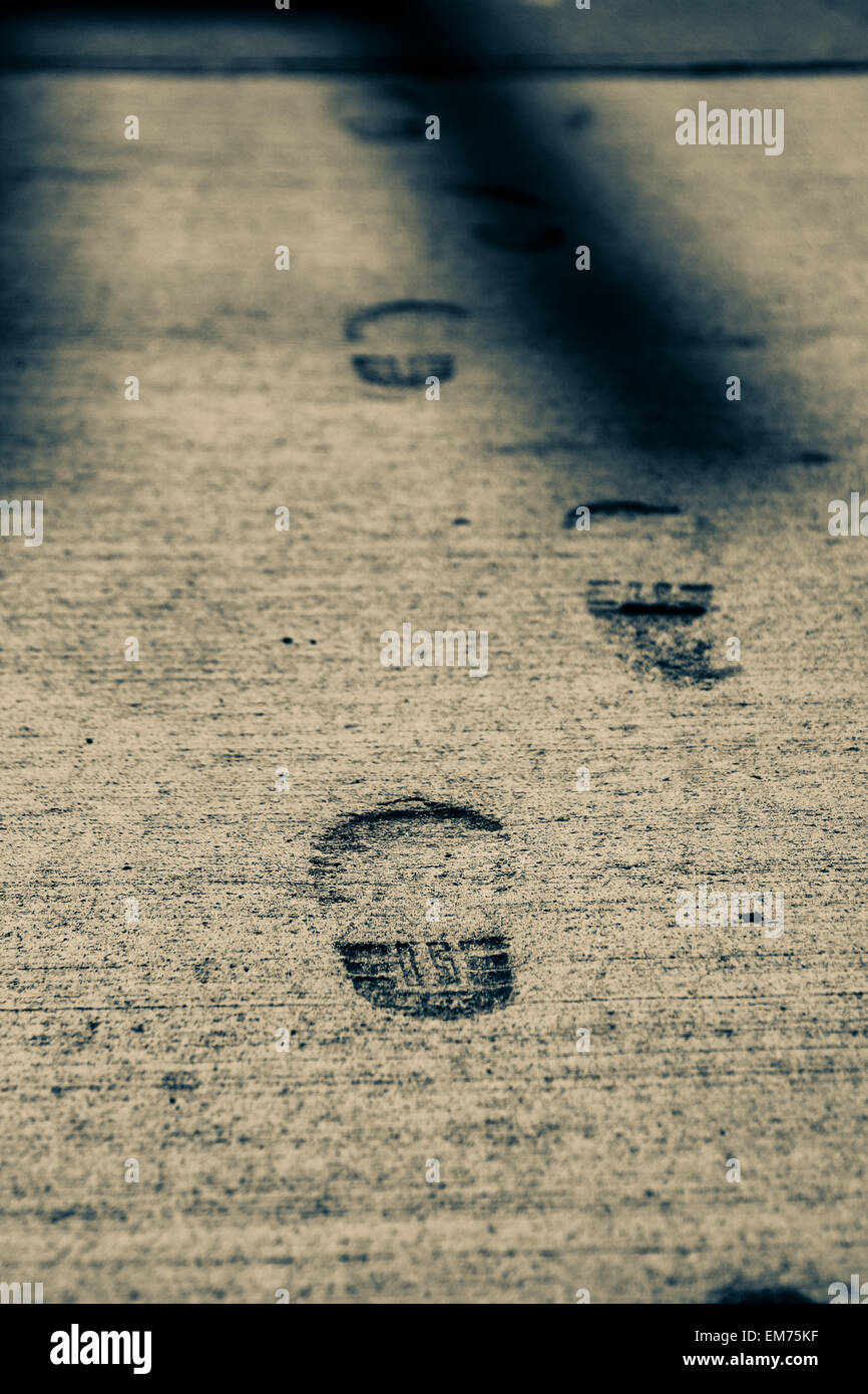 Shoes footprints hi-res stock photography and images - Alamy