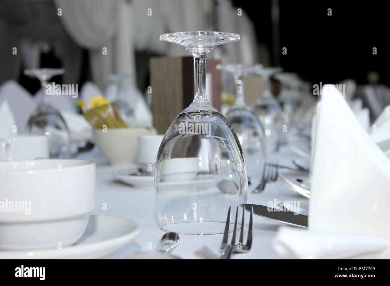 Dining table set for a wedding or corporate event Stock Photo - Alamy