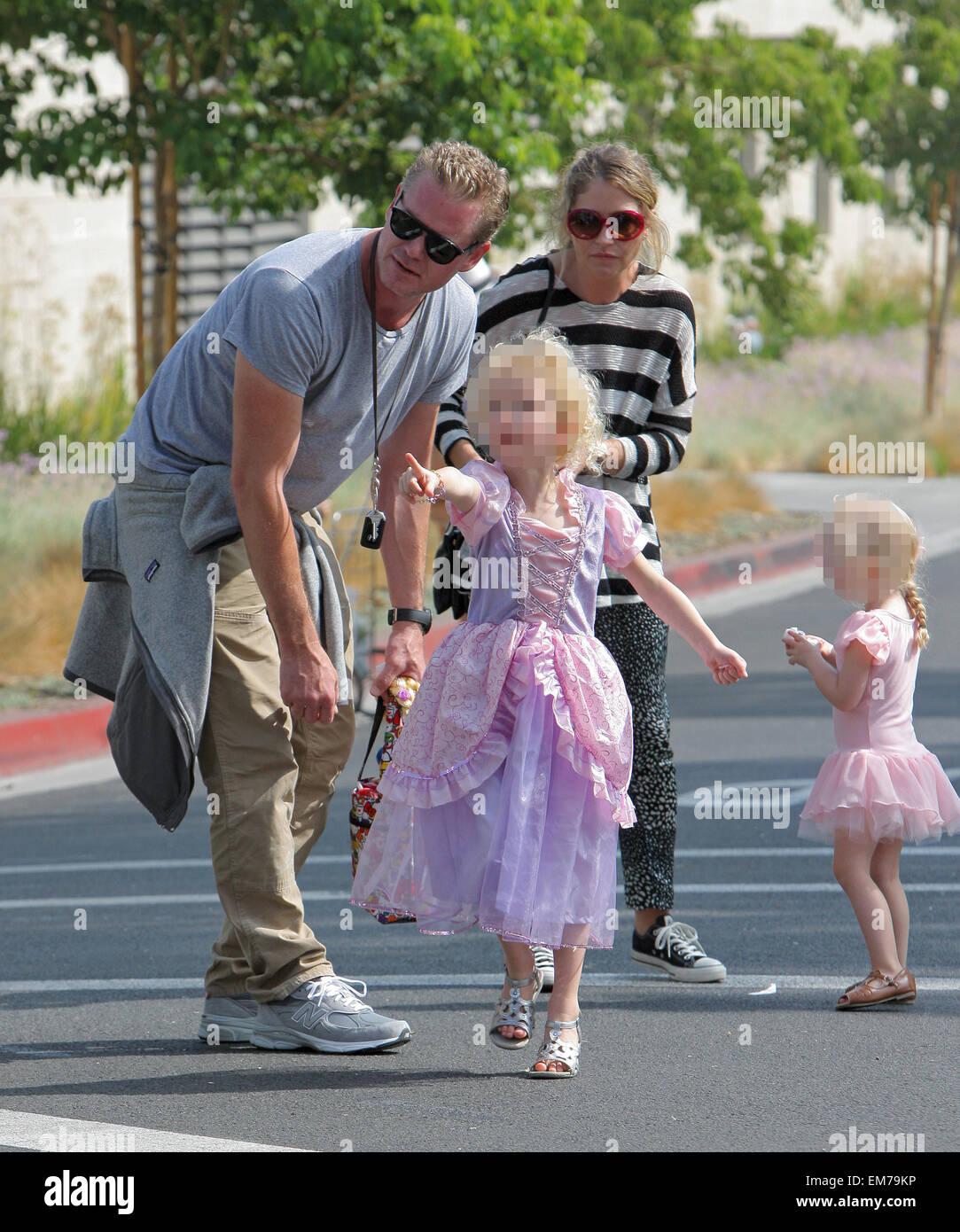 Eric Dane and Rebecca Gayheart take their daughters, Billie and Georgia ...