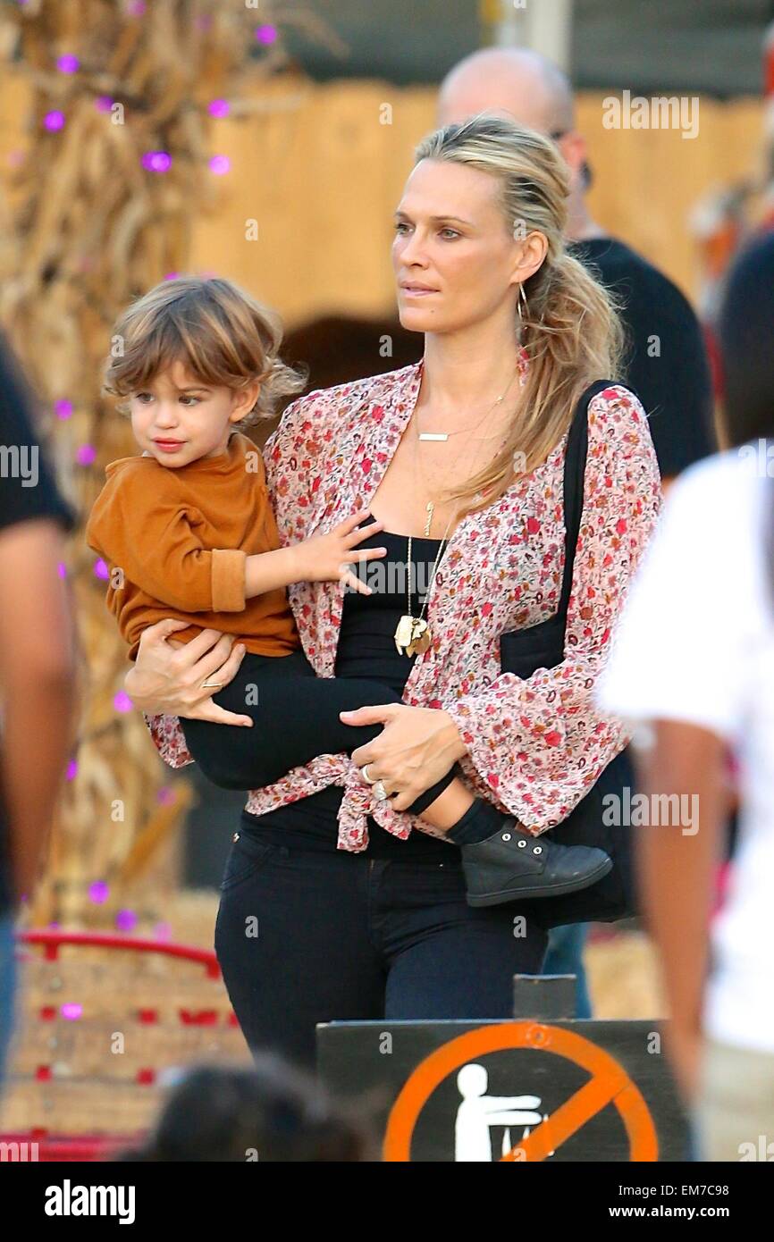 Molly Sims and husband Scott Stuber take their son, Brooks to Mr. Bones ...