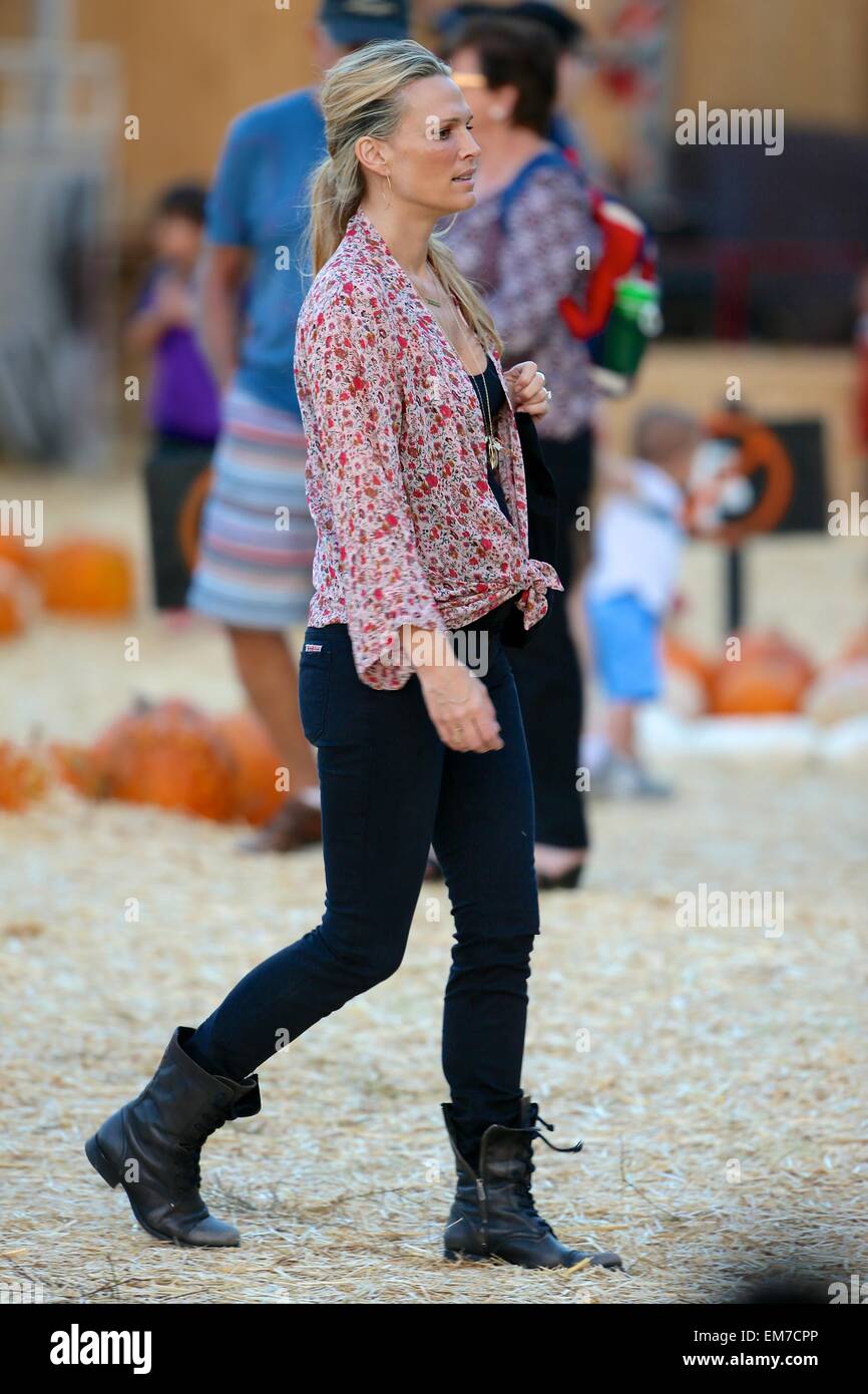 Molly sims and husband scott stuber hi-res stock photography and images ...